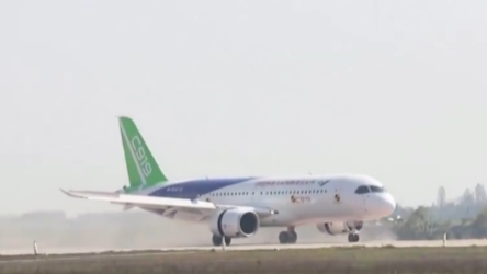 7.67亿元一架！国航拟订购6架C919_时讯_看看新闻网