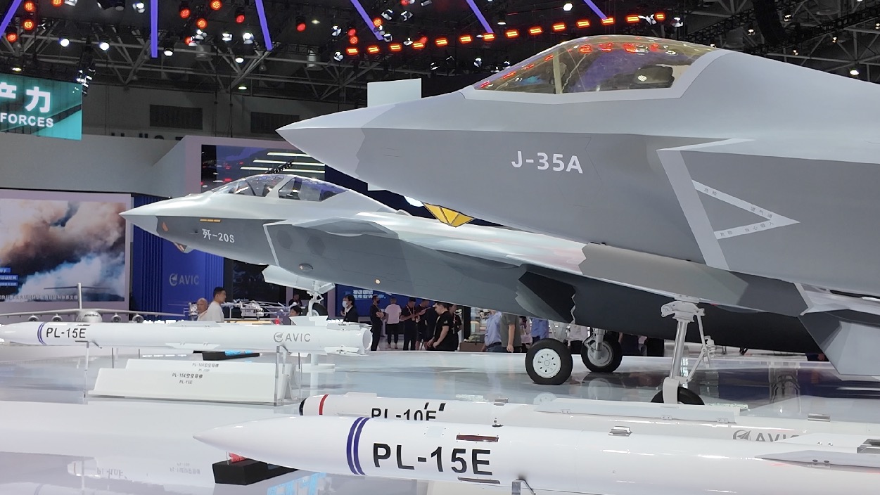 歼-20S与歼-35A 首次同台亮相_东方番茄酱_看看新闻网