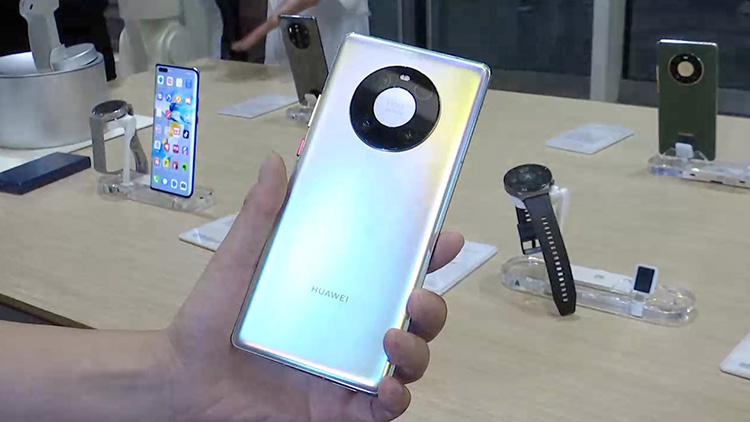 破局5G应用 华为Mate40系列开售4999元起_看现场_看看新闻网