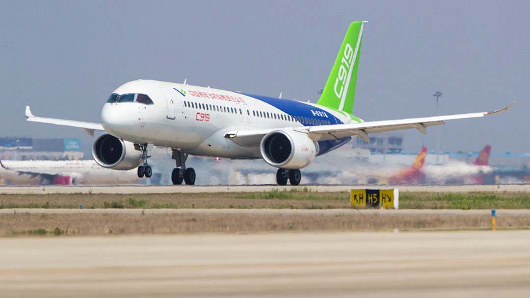 C919客机全球首单正式落地！年内交付首架_时讯_看看新闻网